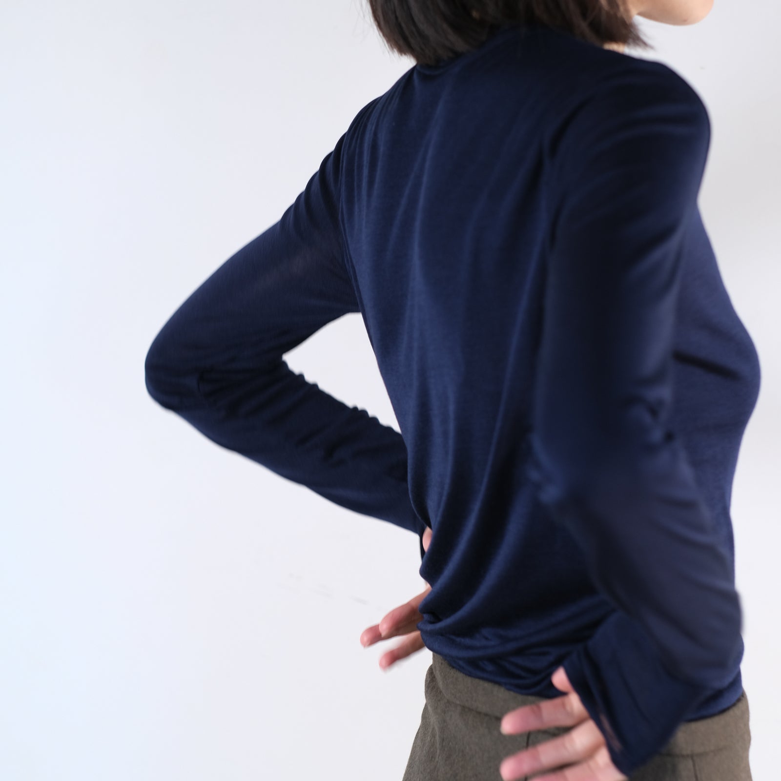 100% Silk Crew Neck Long Sleeve Top in Navy